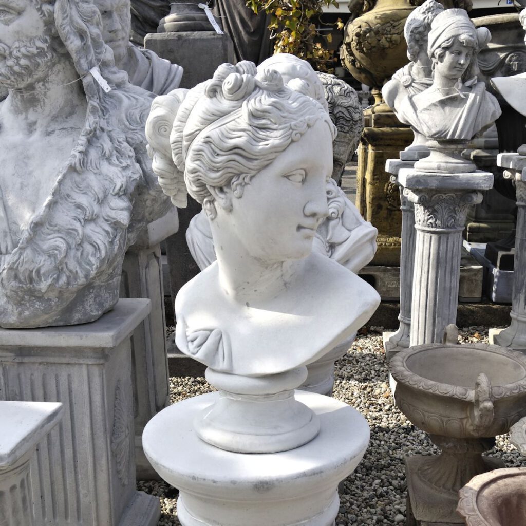 Tuinbeelden | Betonnen Tuinbeelden - Tuindecoratie José