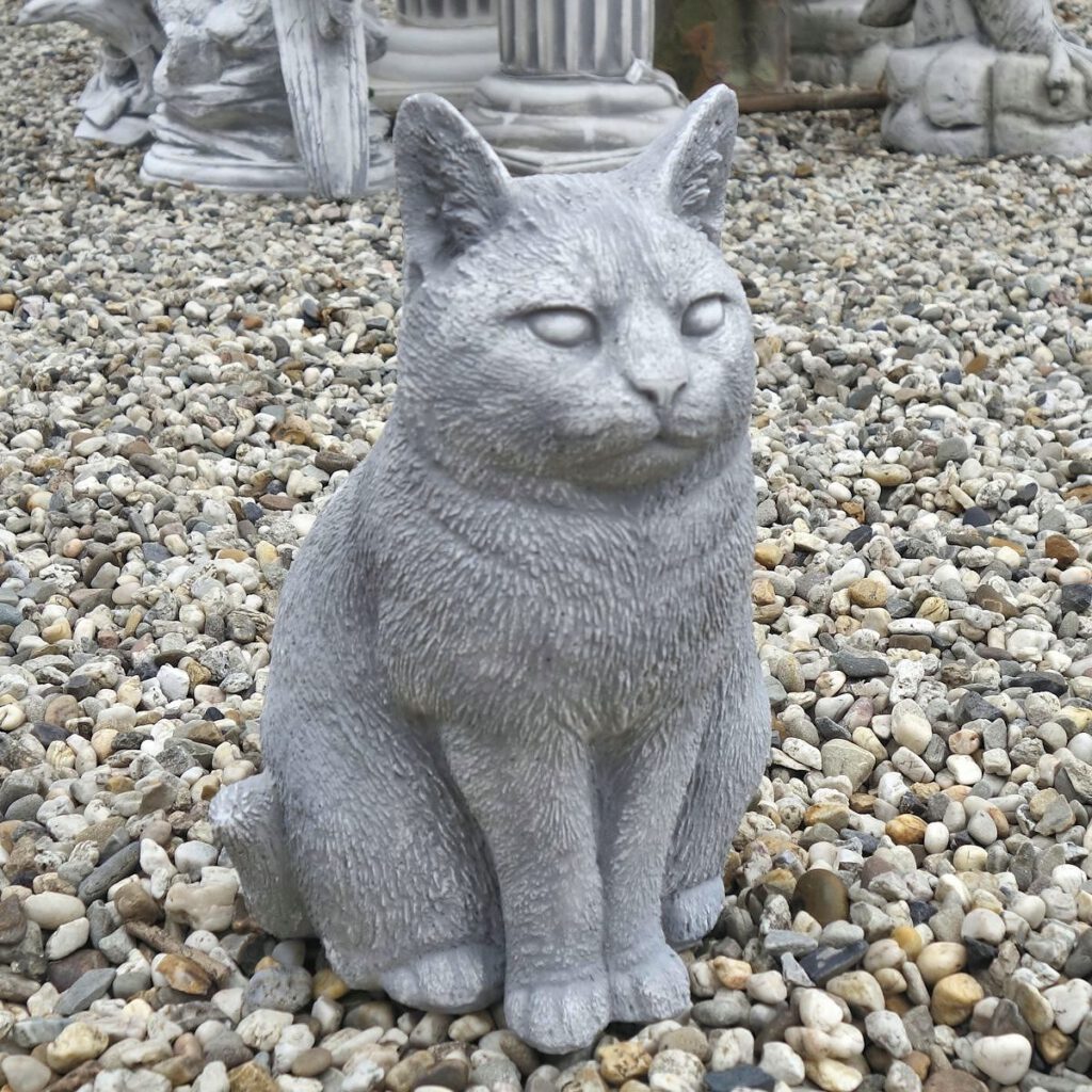 Kat zittend 29cm. Mooi betonnen tuinbeeld voor in uw tuin.